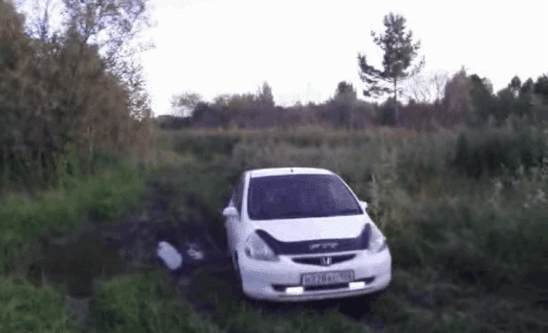 Watch an AWD Honda Fit Go Off-Roading