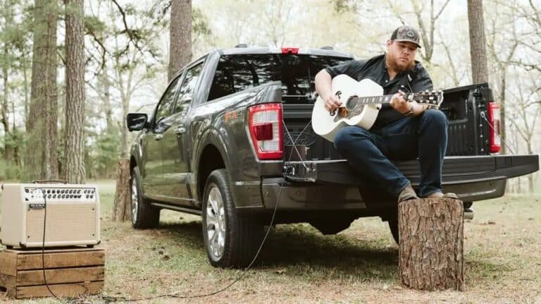 Luke Combs, Ford F-150 Tag-Teaming Again at ACM Awards