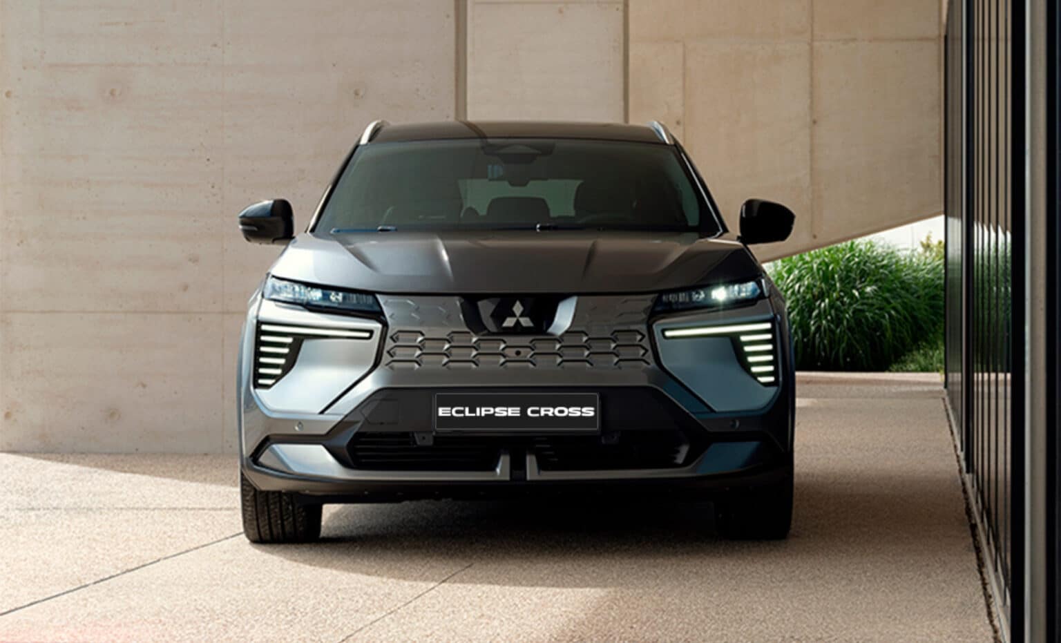 Mitsubishi Unveils Electric Eclipse Cross for 2026, Built on Renault’s ...