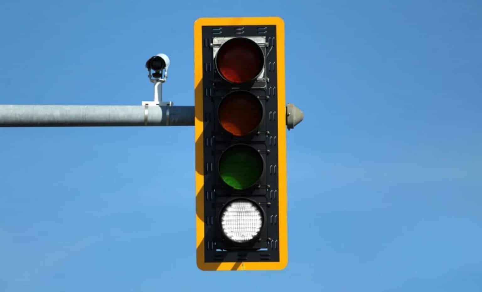 North Carolina Tests White Light Traffic Signal for Autonomous Vehicles
