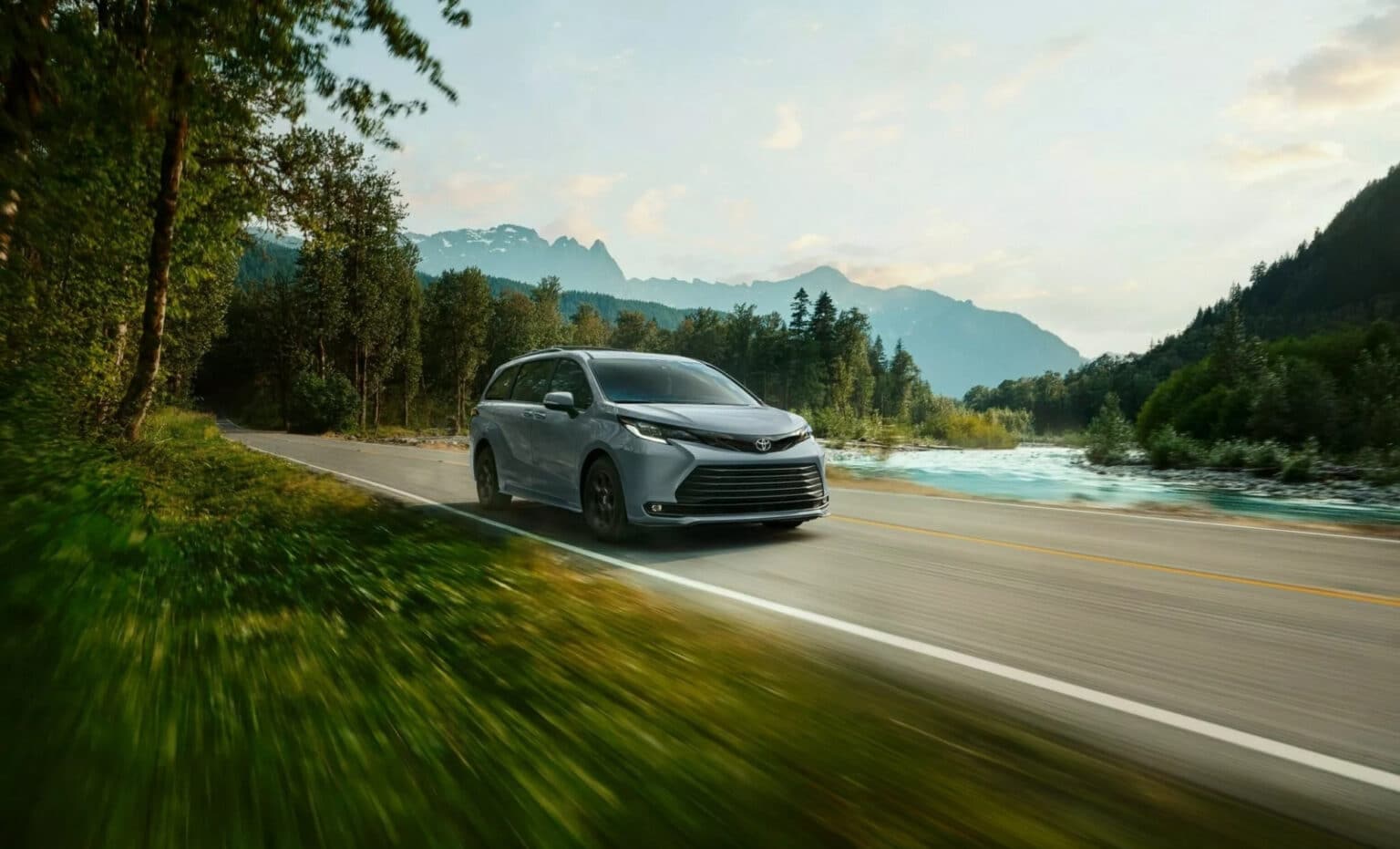 Toyota Updates its Sienna for 2026 With New Features, Tech Upgrades and ...