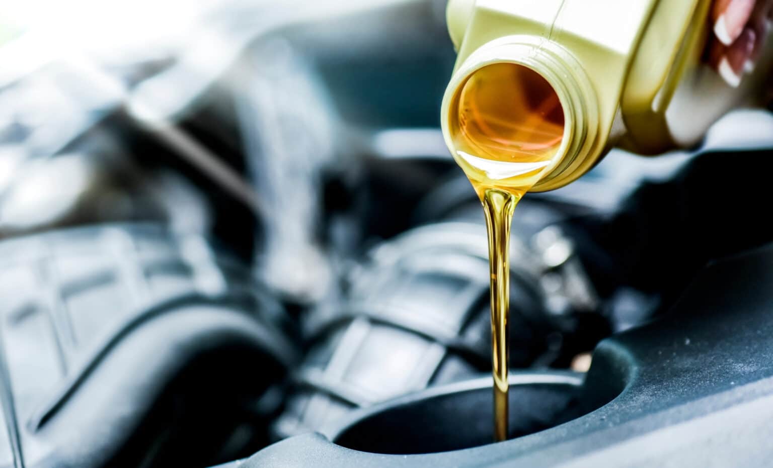 BYD Launches PHEV-specific Engine Oil For Its Dm-i Hybrids In ...