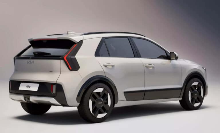 New Kia Niro Revealed with Major Design Updates, but No EV Model ...