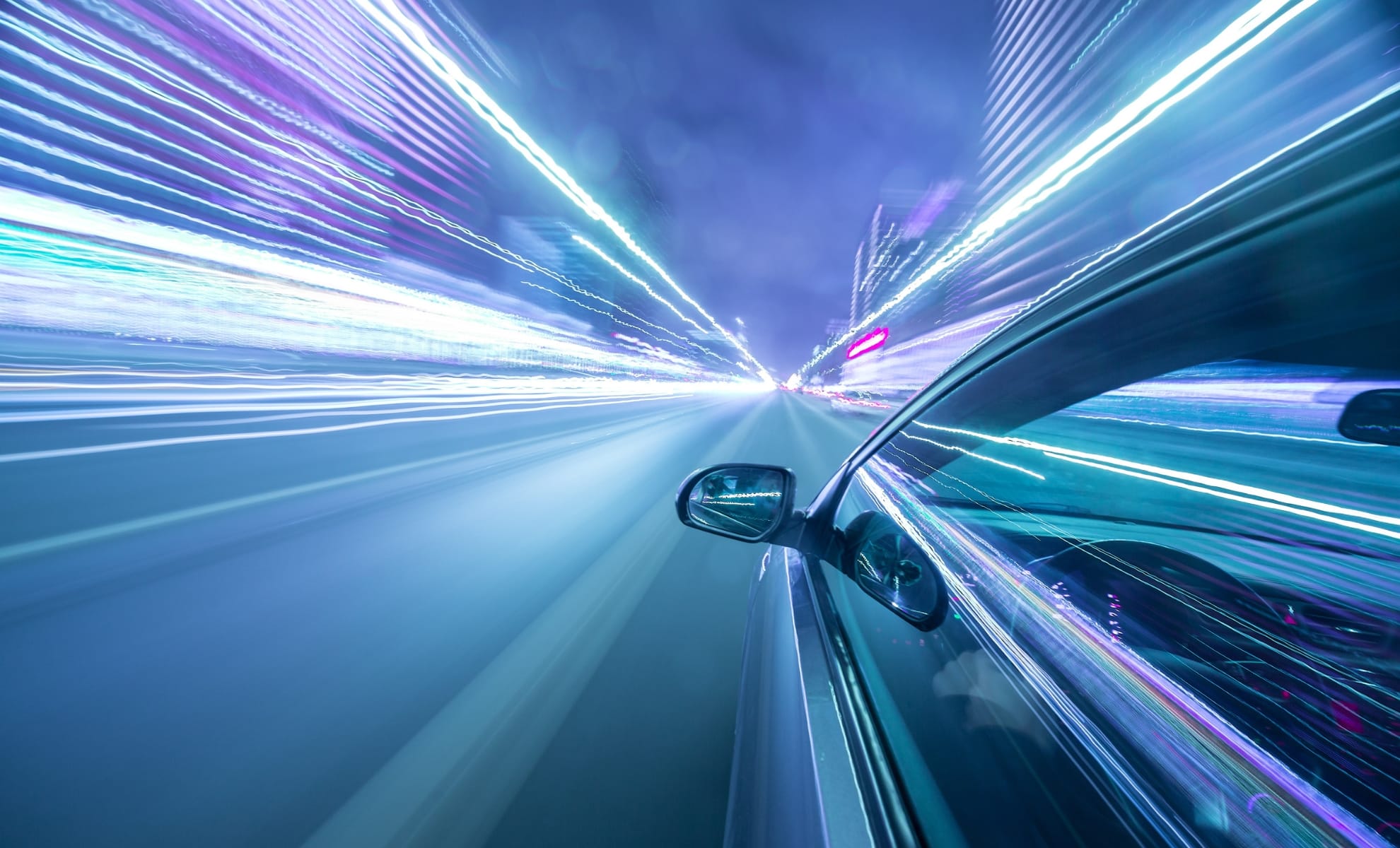 Driver Clocked at 250 KM/H on New Year’s Eve Escapes Police in Heavy Fog