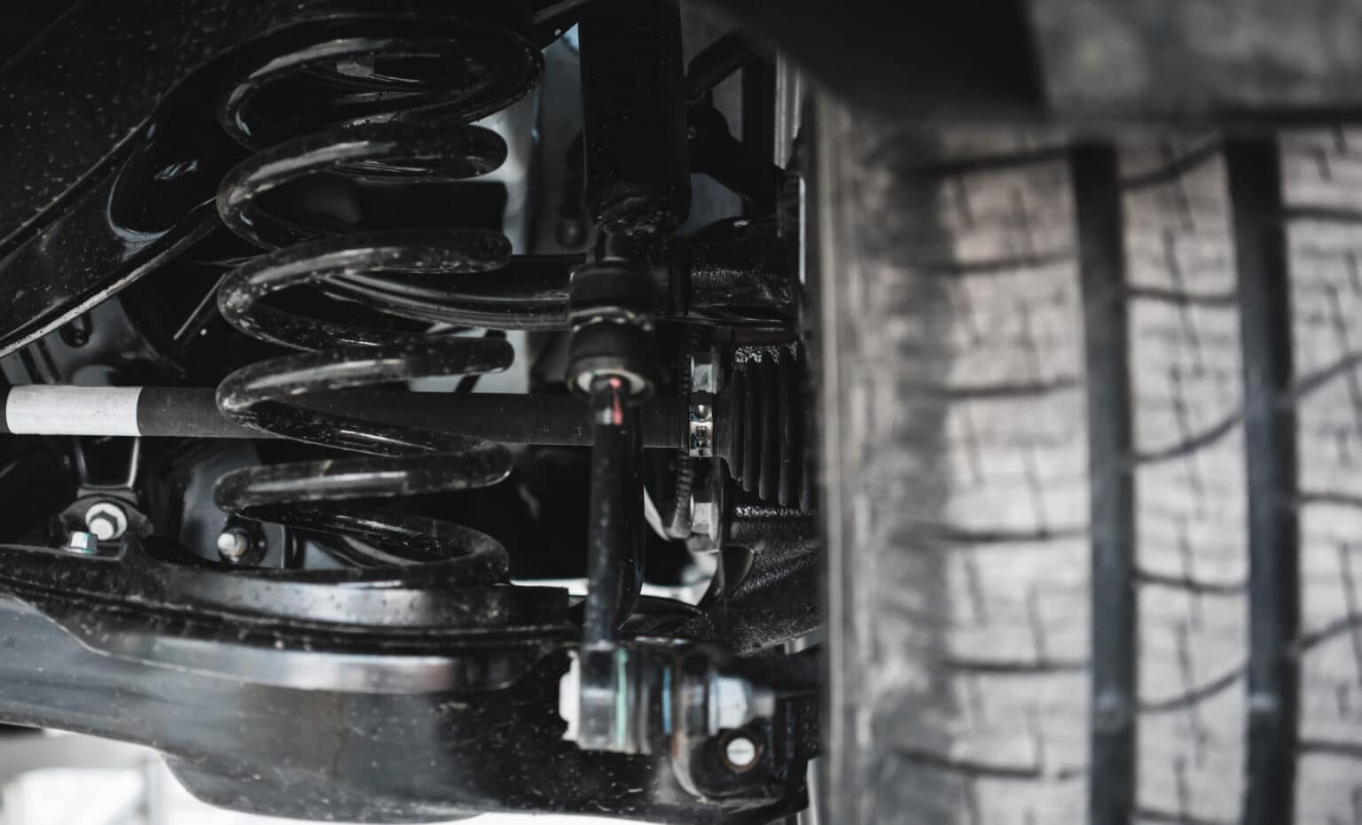 4 Clear Signs Your Suspension System Might Be Failing, And You Shouldn ...