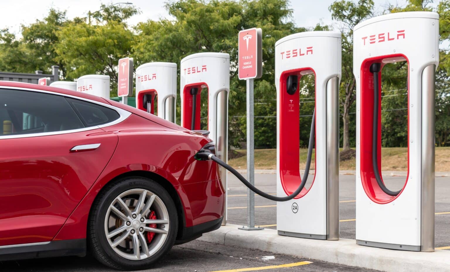 Drivers Say These EV Charging Networks Are the Most Reliable in the U.S