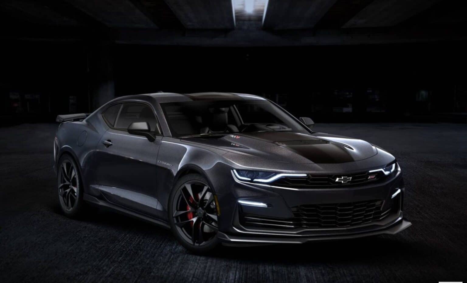 Drag Race Pits C7 Corvette Stingray vs First-Gen Camaro [VIDEO]