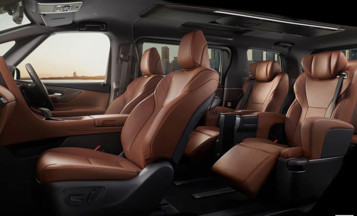 These Asian Electric Minivans Are Redefining Luxury, Rivalling Rolls-Royce