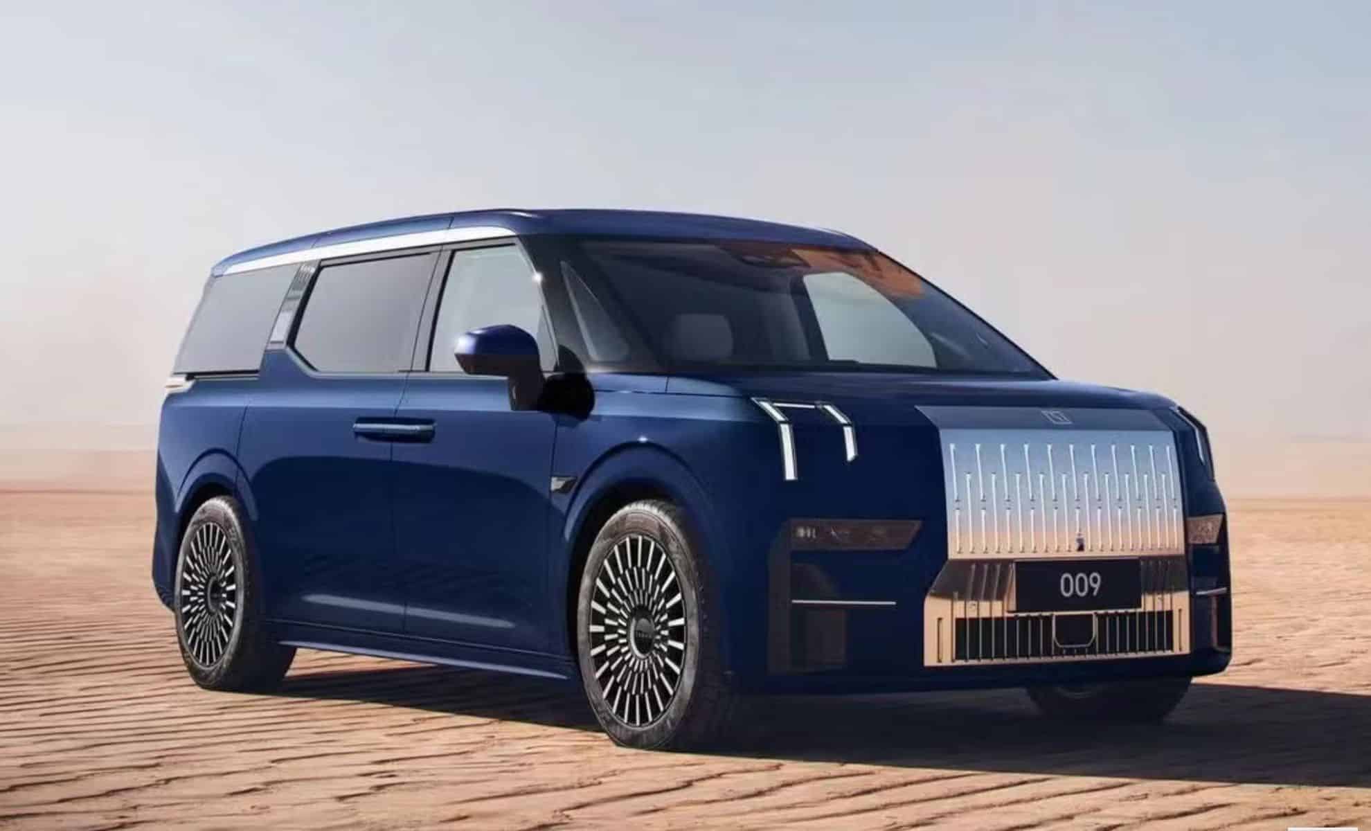 These Asian Electric Minivans Are Redefining Luxury, Rivalling Rolls-Royce