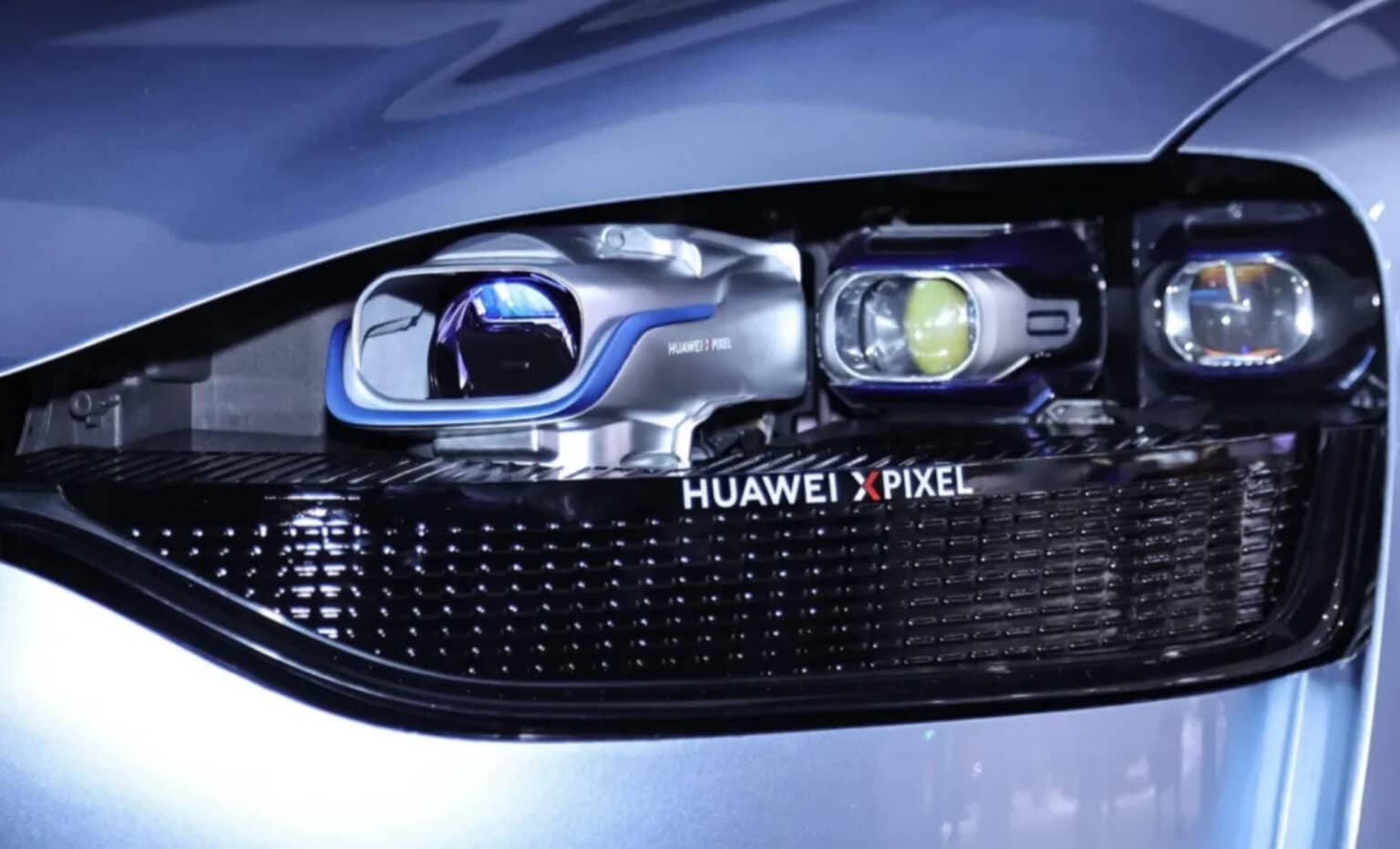 Huawei Turns Car Headlights Into Outdoor Movie Projectors and It’s Not ...