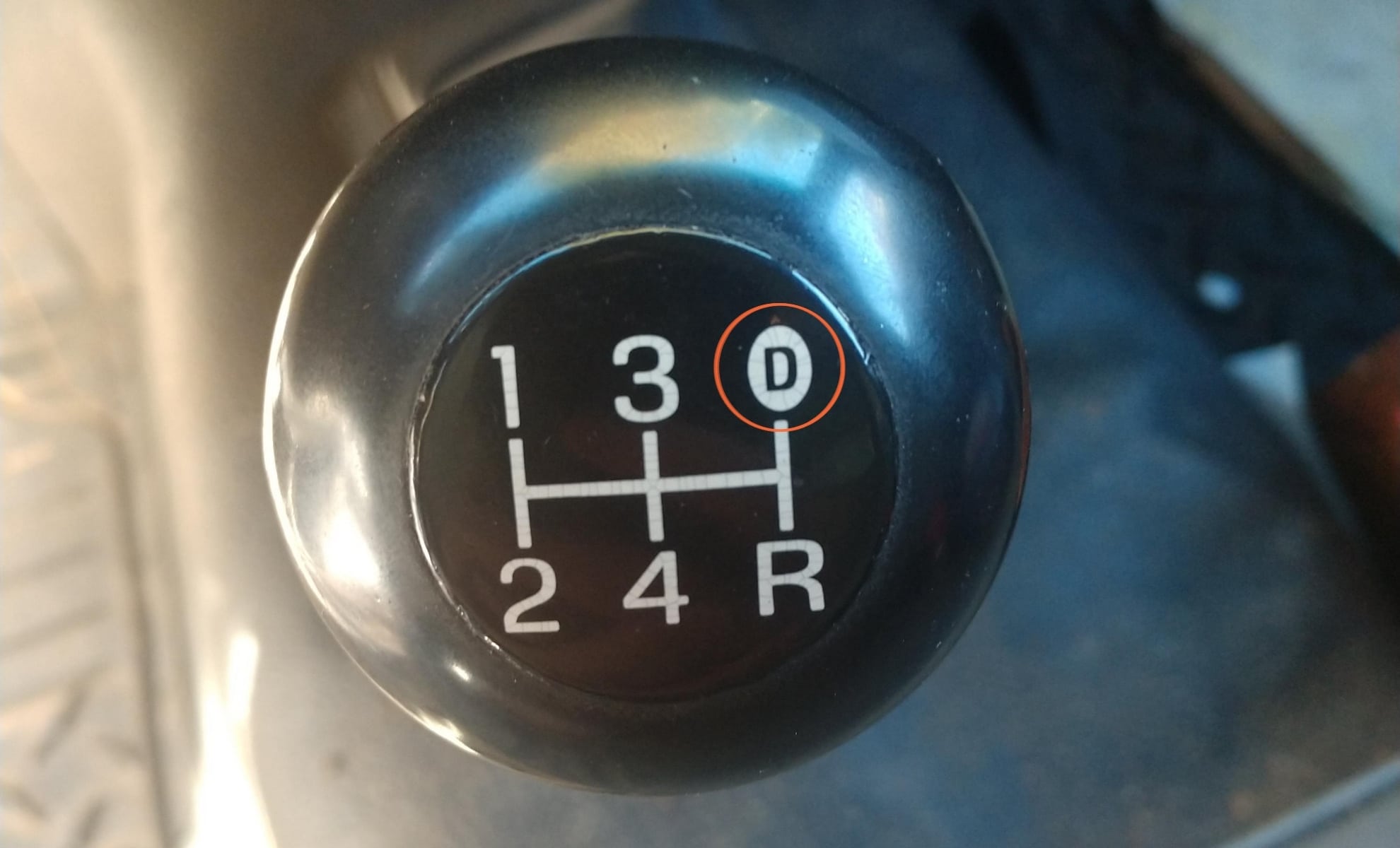 What Does the Letter “D” Mean on a Car With a Manual Transmission?